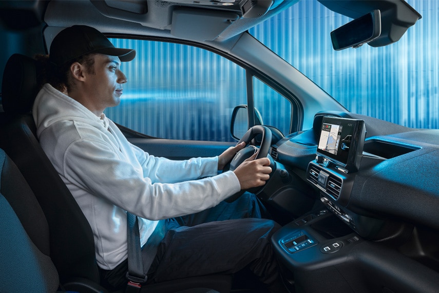 Votre utilitaire PEUGEOT pour le btp et les espaces verts
